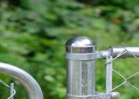 China Hot Dip Galvanized Chain Link Fence Post Caps Smooth Rounded Style Free Sample for sale