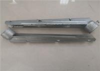 China Chain Link Fence Terminal  Post Corner Barb Arm 3 Strand 45° Corrosion Resistant for sale