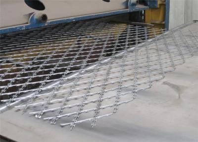 China 150 × 300mm Diamond 2.5mm Razor Blade Wire Fence for sale
