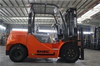 China 3.5T Diesel Forklift with 3500kg Capacity and Japan Isuzu Engine - 39kW Power and 3000mm Lift Height for sale