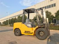 China FD40 4.0 Ton Diesel Forklift Truck with 4000kg Capacity and 60kW Engine Power for sale
