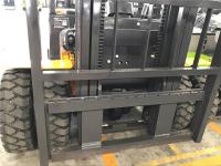 China FD40 4.0 Ton Diesel Forklift Truck with 4000kg Capacity and 60kW Engine Power for sale