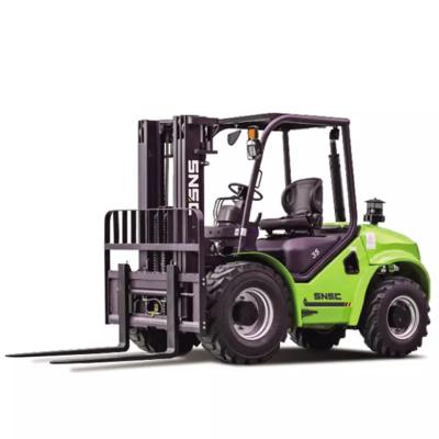 China 3000kg-5000kg 4WD Rough Terrain Forklift with 3m-6m Lift Height and Multiple Engine Options for sale