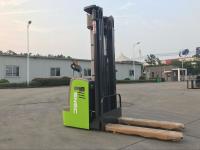 China 2 Ton Electric Counterbalance Stacker with 24V/200Ah Battery and 3000mm Lifting Height for Warehouse Operations for sale