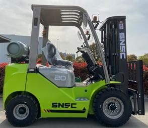 China 2 Ton LPG Gasoline Forklift with Paper Roll Clamp 3000mm Lifting Height for sale