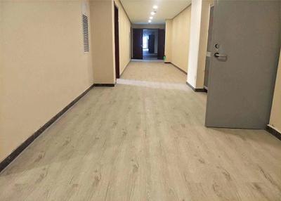 China 4mm 5mm 6mm Spc Flooring Planks for sale