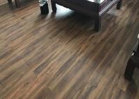 China OEM Embossed 4mm Luxury Vinyl Plank Flooring Living Room Spc Flooring for sale