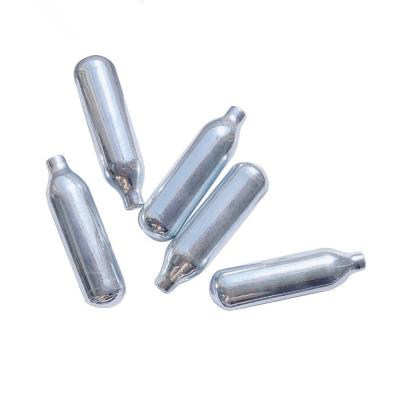 China Professional 100% Pure 8 Gram N2O Chargers Cartridges 65mm 24 Nos Canisters for sale