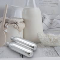 China Dessert Tools Whipped Cream Dispenser 8g Environmental Metal for sale