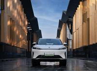 China Roewe D5X 2024 135 Technology Edition Popular Plug-In Hybrid Compact SUV with 350 NM Torque and Front Wheel Drive for sale