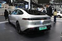 China 400KW Endurance Fashionable Dongfeng Yipai 007 Energy Hatchback Sports Car with 2915mm Wheelbase and Max Speed of 180 Km/h for sale