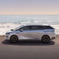 China Experience the Future of Transportation with Xpeng X9 End MPV Unmatched Performance and Technology for sale