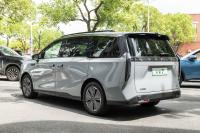China SAIC MAXUS MIFA 7 The Ultimate 5-door 7-seater MPV for 's Commercial Vehicle Market Featuring Front Drive and Large Space for sale