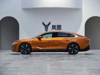China Voyah Chasing Light Car Electric Ev Cars Orange Front and rear tire size 245/45 R20 Zhuiguang Chasing 580km Standard for sale