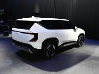 China 2023 KIA EV5 Left Hand Drive 5 Seat Luxury SUV Electric Car with 700km Long Range and Fast 27min Charging Time for sale