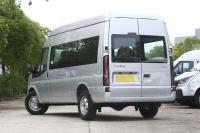 China Leather Seats 2023 JMC Fushun Cargo Van 3-17 Seat Passenger Car Diesel 8-speed Automatic 2.0T 146hp No Stability Control for sale