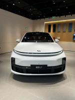 China 2024 Lixiang L7 Hybrid Electric SUV Extended Range Dual Motor Four-Wheel Drive Energy Vehicle with 0.5 Hour Charging Time for sale