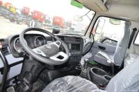 China Dongfeng Commercial Vehicle KC 420hp 560hp 8X4 6x4 8.2m Dump Truck with 2 Passenger Capacity and Cruise Control for sale