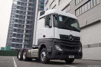 China 2023 Ben-z Truck Mercedes Road Tractor 30000 kg 40t 6*4 Left Hand Driving Tractor Truck Head Half a Row Seat for 2 Passengers for sale