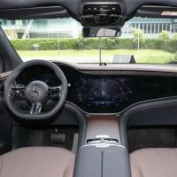 China 2023 Merced-es-Ben-z EQE SUV 5-Door 5-Seat Luxury Electric Adult Car with 215kW Maximum Power and 595km Electric Range for sale