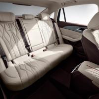 China 4 Seat and 5 Doors Car with Sunroof High Speed Hongqi H5 Energy Technology for sale