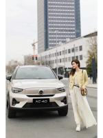 China 78kWh Battery Capacity Dual Motor Four-Wheel Drive Mobile APP Remote Control Electric SUV Cars VOL-VO XC40 RECHARGE AWD for sale