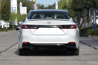 China Find 2023 Toyota Camrys Left Hand Drive Hybrid Cars in White and Black with Curb Weight of 1555kg at Affordable for sale