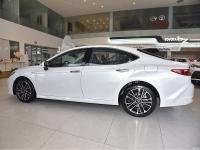 China 2024 Toyota Camry 2.0L Sports Plus Hybrid Sedan FWD Left-Hand Drive Single Motor 4915*1840*1450 for Chinese Markets for sale