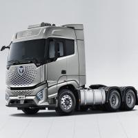 China Market Segement Hazardous Chemicals Transportation 6000*2495*3000mm Lowboy Tractor Truck 6x4 from Beiqi Foton for sale