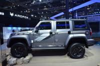 China 2024 BAIC BJ40 Plus Fuel Petrol Cars Off-road SUV 2.0T Auto Compact SUV 4x4 Vehicles with Front Disc Rear Disc Brake System for sale