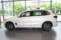 China BMW X5 Mild Hybrid Used Car 5 Doors 5 Seats 3.0T L6 48V Sports SUV 250km/h Multi-function Steering Wheel for sale