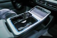 China Upgrade Your Driving Experience with the 2024 HYCAN Z03 Electric Driver's Seat Adjustment 5 Seats and Intelligent Features for sale