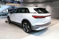 China 2023 2024 RWD 7 Seats Ev Car Au-di Q5 E-tron 83.4kWh Battery NEDC Range 560km Electric Automotive Cars Curb Weight 2325KG for sale