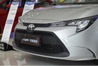 China TO-YOTA LEVIN Hybrid Electric Car High Speed Electric Vehicle with 2700mm Wheelbase and 5 Seating Arrangements for sale