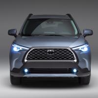 China Left Steering To-yota Coro-lla Cross Car 2024 2023 Hybrid Gasoline Fuel Vehicle/ Automatic Gear Box Compact SUV 0km Used for sale