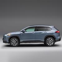 China Left Steering To-yota Coro-lla Cross Car 2024 2023 Hybrid Gasoline Fuel Vehicle/ Automatic Gear Box Compact SUV 0km Used for sale