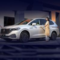 China Car Viloran MPV 330TSI Gasoline Vehicle 7-seats Adult Car with Curb Weight 2150kg and Maximum Power 150-200Ps for sale