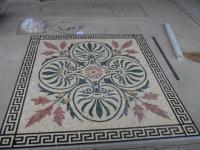 China Round Mosaic Marble Floor Medallions Polished Solid Surface Sgs Standard for sale