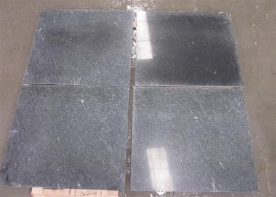 China Snow Grey Granite Stone Tiles With White Veins 2.8kg / M³ Density for sale