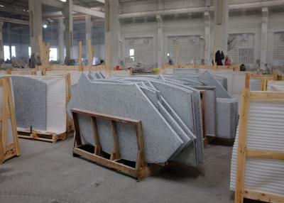 China Grey White Granite Stone Tiles 2 - 3g / M³ Granite Density High Hardness for sale