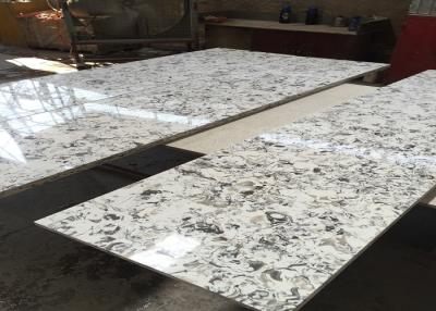 China New  Artificia Quartz Stone-Calacatta, Popular for Countertop for sale