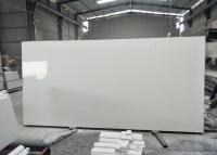 China Pure White Quartz Stone Countertop 2.6g/cu.cm Density 52.7MPa Flexural Strength for sale