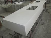 China White Quartz Solid Stone Countertops For Kitchen 2.5 G / Cm3 Bulk Density for sale