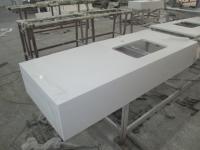 China White Quartz Solid Stone Countertops For Kitchen 2.5 G / Cm3 Bulk Density for sale