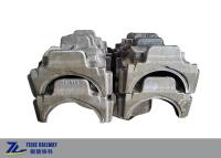 China AAR M 101 Rolling Bearing Railway Bogie Parts Adapter Class C Casting Steel for sale