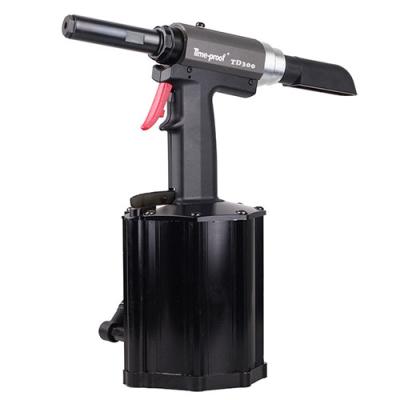 China Stroke 17mm Automotive Rivet Tool Air Rivet Gun For Automobile Engine Rivet for sale