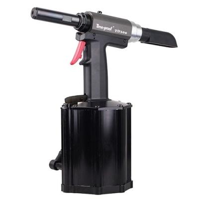 China Stroke  17mm Automotive Rivet Tool Air Rivet Gun For Automobile Engine Rivet for sale