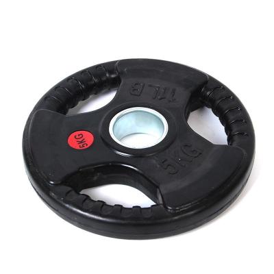 China Cheap Free Weights With Handle Gym 2.5kg 5kg 10kg 20kg 25kg Three-hole Rubber Coated Steel Weight Plates for sale