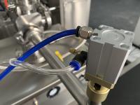 China Cosmetic Wax Filling Equipment Cream Bottle Constant Temperature Filling Line for sale