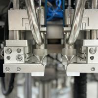 China 100-1000ml Cream Filling Machine Tracking Servo Piston Filling Machine for sale